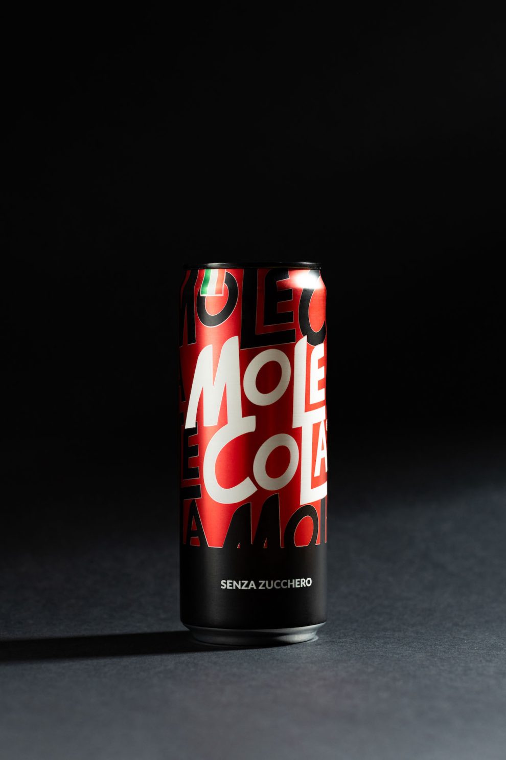 Molecola - Italiana Vera - Curve Creative Studio