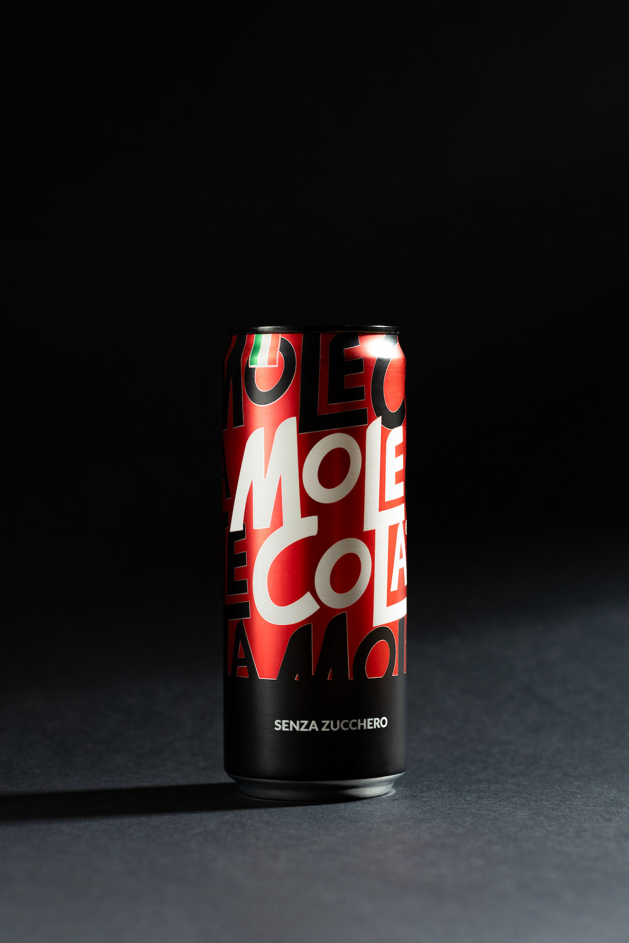 Molecola - Italiana Vera - Curve Creative Studio